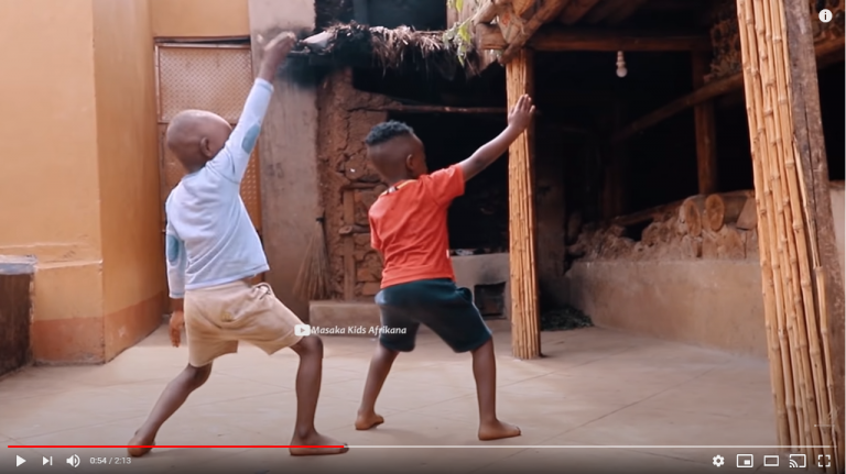 Masaka Kids Africana Dancing To Jerusalema By Master KG Feat Nomcebo & Burna Boy – MIRADAS POSITIVAS